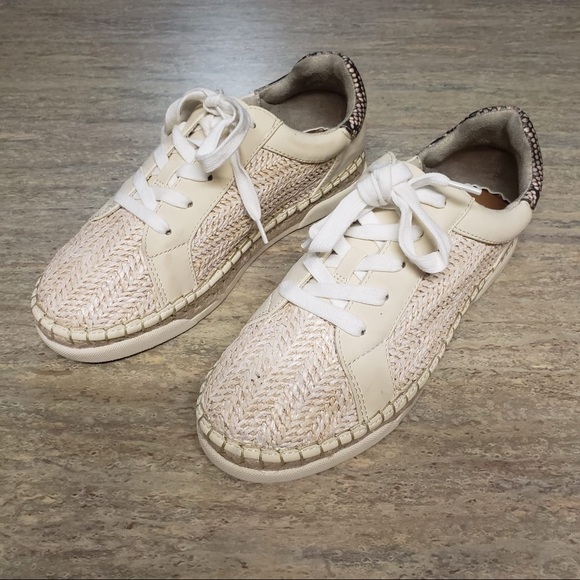 Universal Thread | Shoes | Universal Thread Shoes | Poshmark